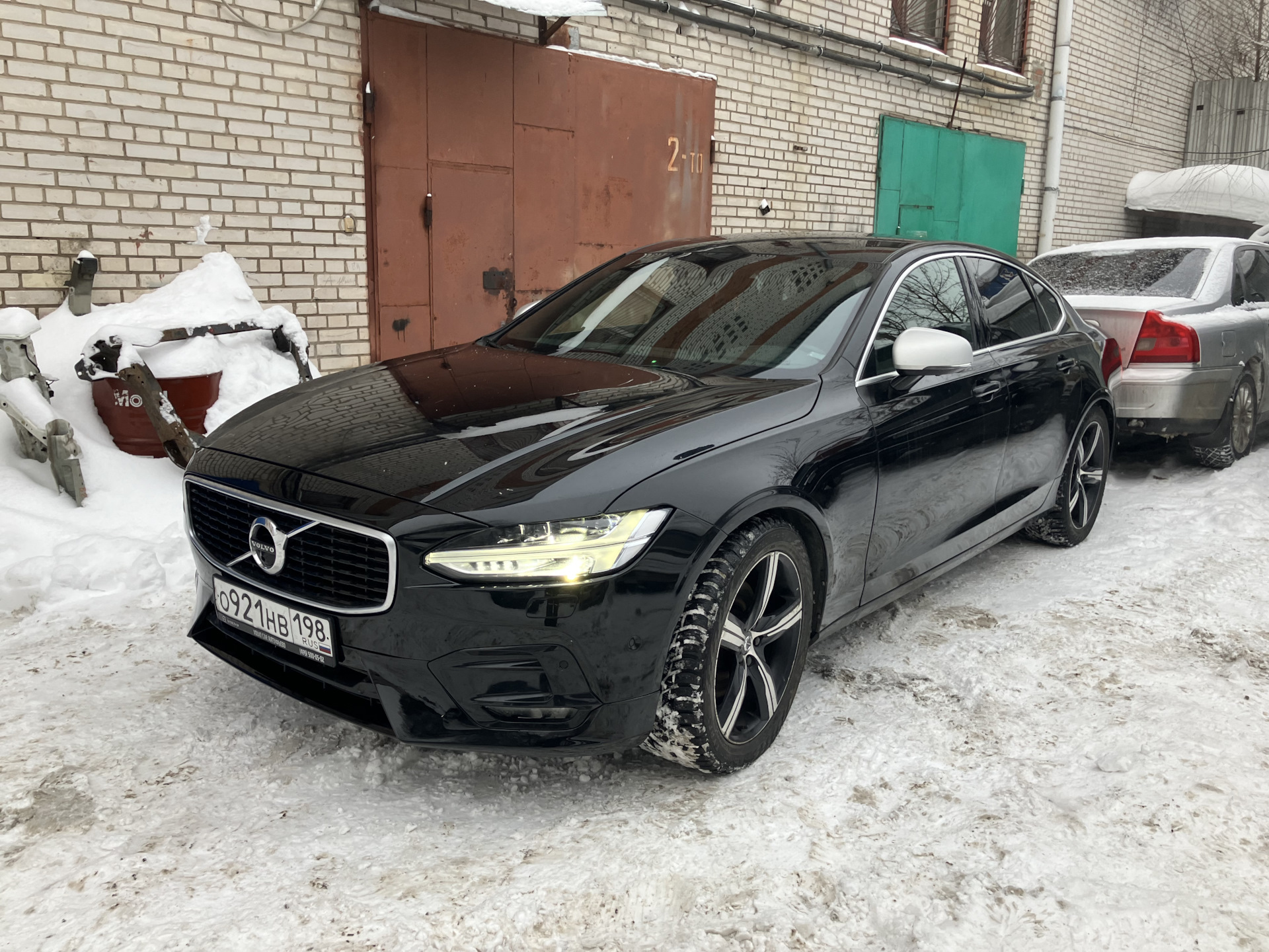Первый выезд — Volvo S90 (2G), 2 л, 2018 года | наблюдение | DRIVE2