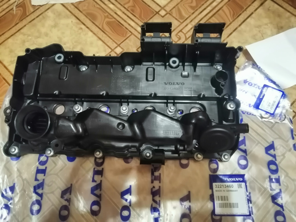 32213460 Крышка головки блока (клапанная). Volvo | Запчасти на DRIVE2