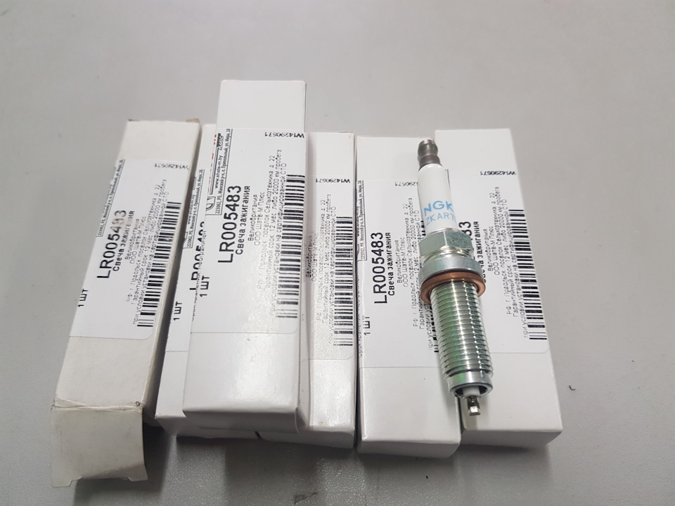 LR005483 Свеча зажигания Jaguar Land Rover | Запчасти на DRIVE2