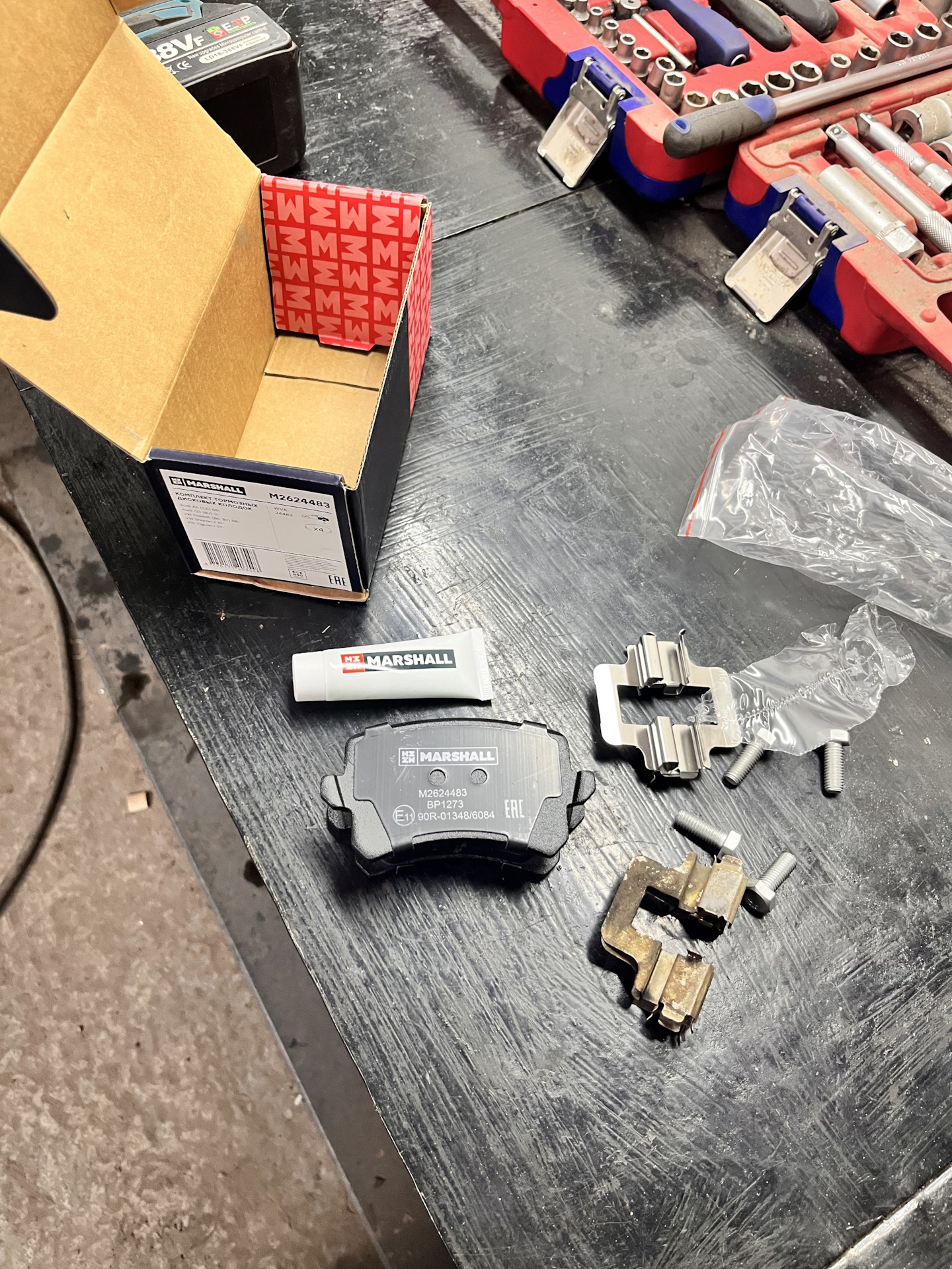 Замена передних тормозных дисков + колодки + тормозная жидкость ...