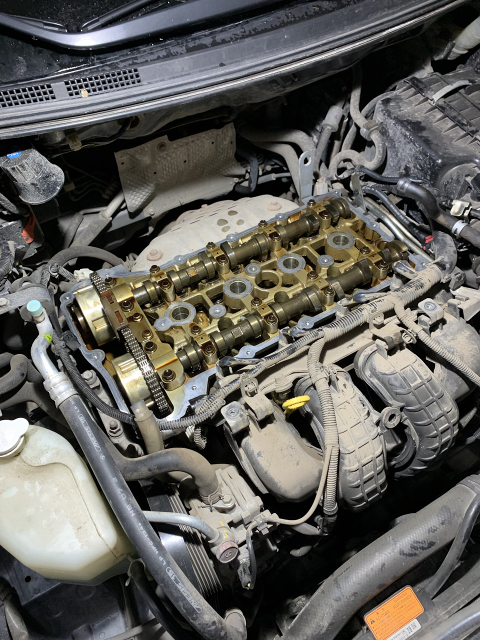 Прокладка клапанной крышки, чистка дроссельной заслонки — Mitsubishi ...