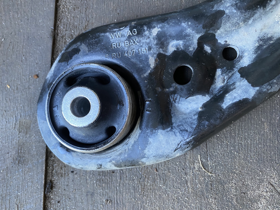 6RU407151 Рычаг подвески VAG | Запчасти на DRIVE2