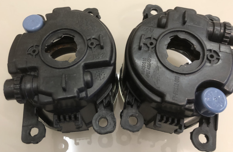 1209177 Фара противотуманная / C-Max, Fiesta, Fusion, Focus II/III ...