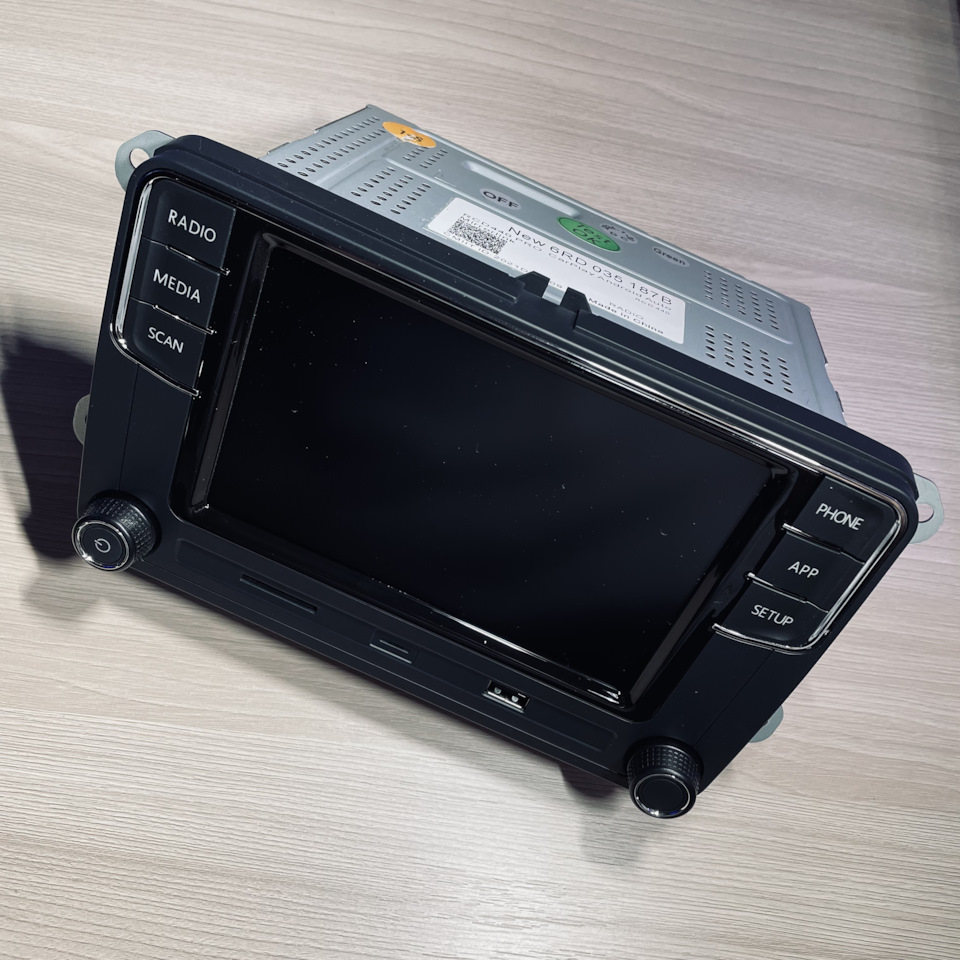 11. Установка головного устройства "RCD 440 PRO" — Skoda Fabia Mk2, 1,2 ...