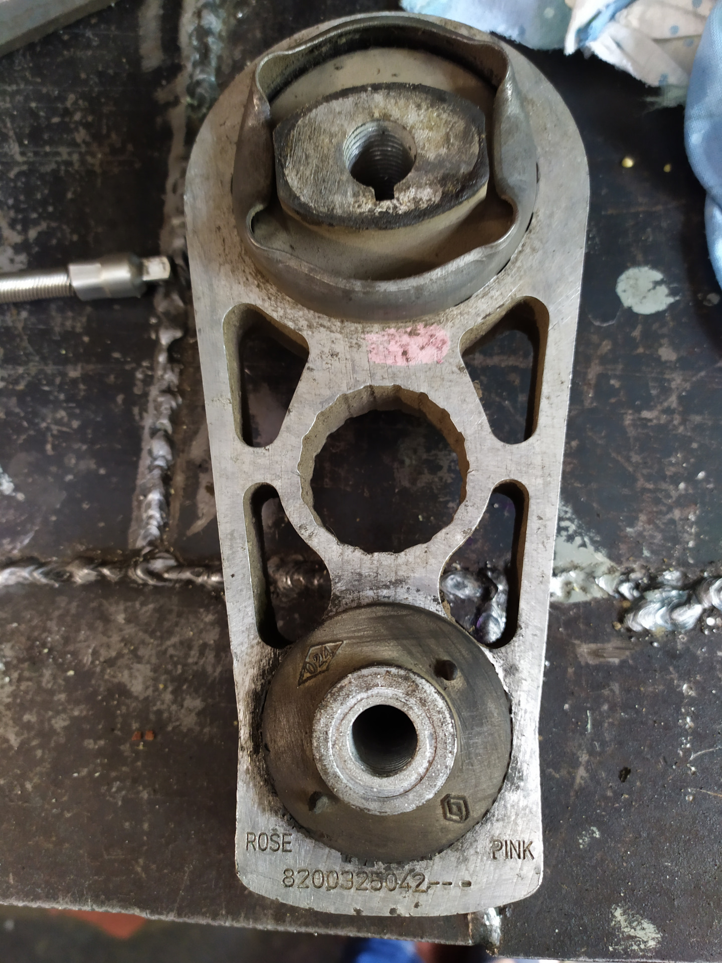 Заміна робочого циліндру зчеплення — Renault Espace (4G), 2 л, 2006 ...