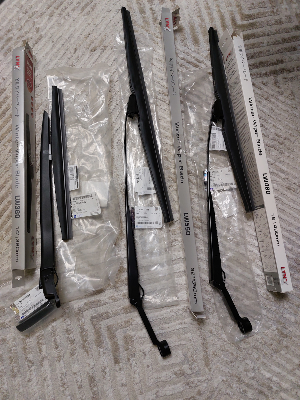 Поводки и зимние щетки. — Chevrolet Lacetti SW, 1,6 л, 2008 года ...