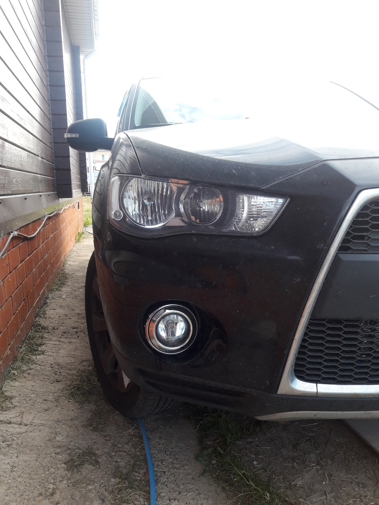 Накладки ПТФ — Mitsubishi Outlander XL, 2 л, 2010 года | стайлинг | DRIVE2