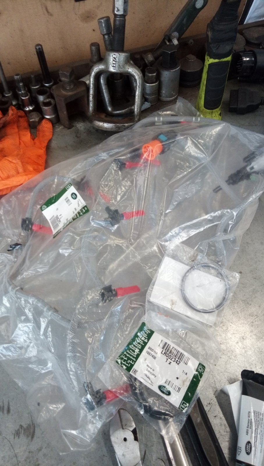 LR002342 Уплотнение масляного радиатора Jaguar Land Rover | Запчасти на ...