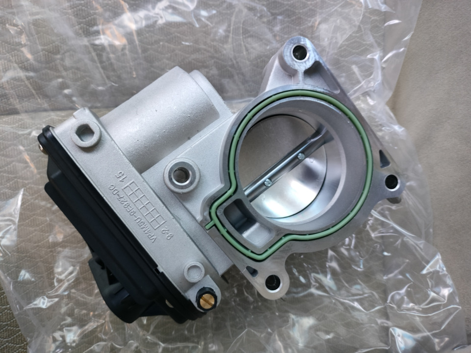 Замена дросселя и датчика сцепы) — Ford C-Max I, 2 л, 2007 года ...