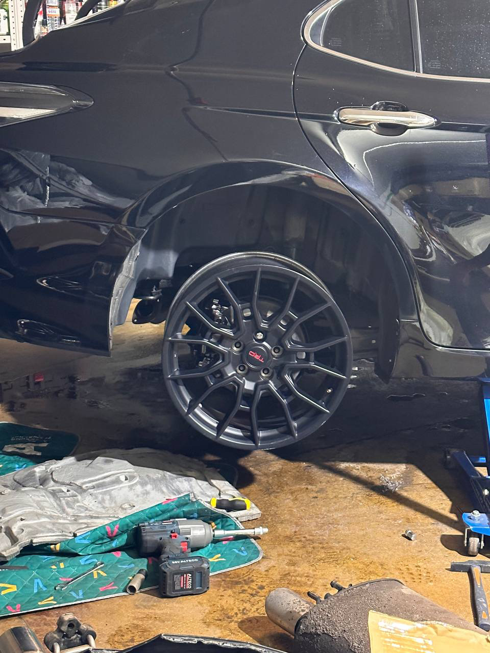 Диски TRD — Toyota Camry (XV70), 3,5 л, 2019 года | шины | DRIVE2