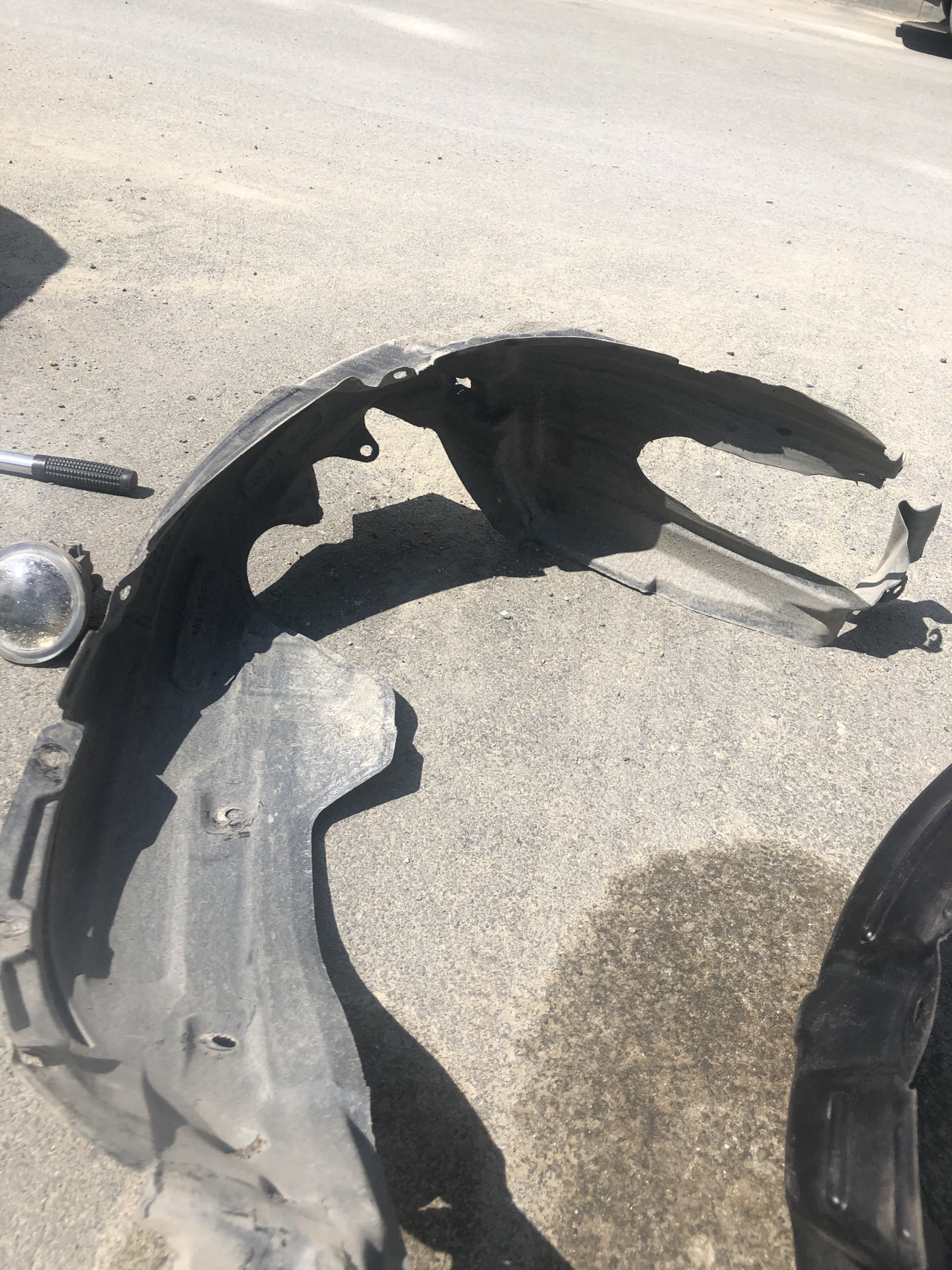 Замена подкрылков и защиты двигателя. — Toyota Vitz (10), 1 л, 2000 ...