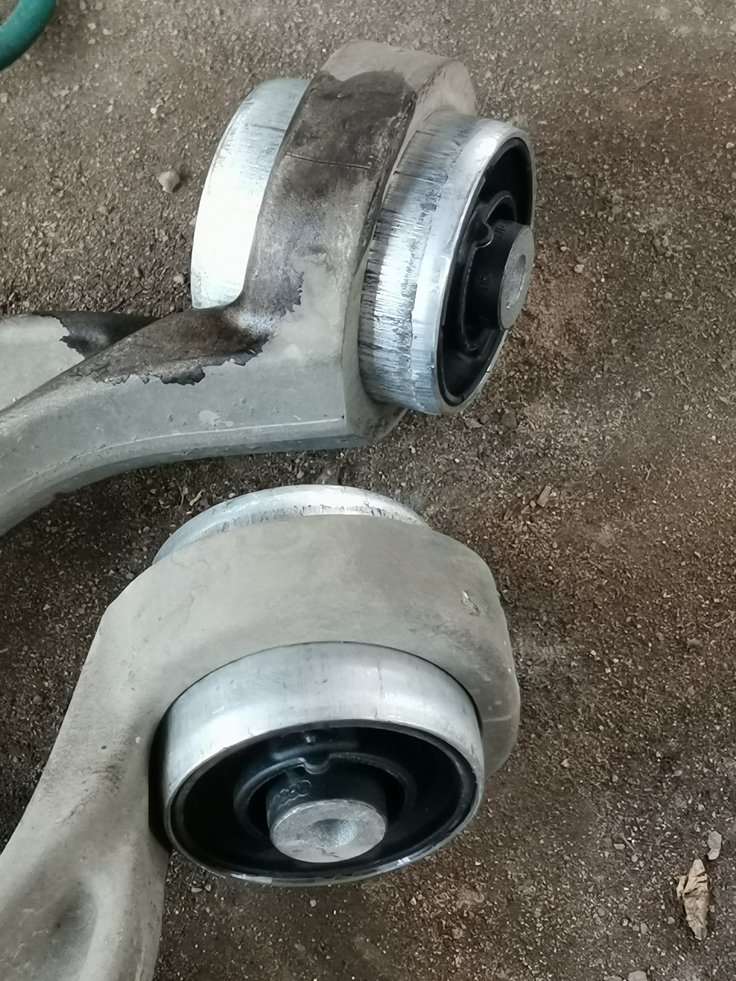 Замена крестовины рулевого вала и гидравлического сайлентблока — Audi ...