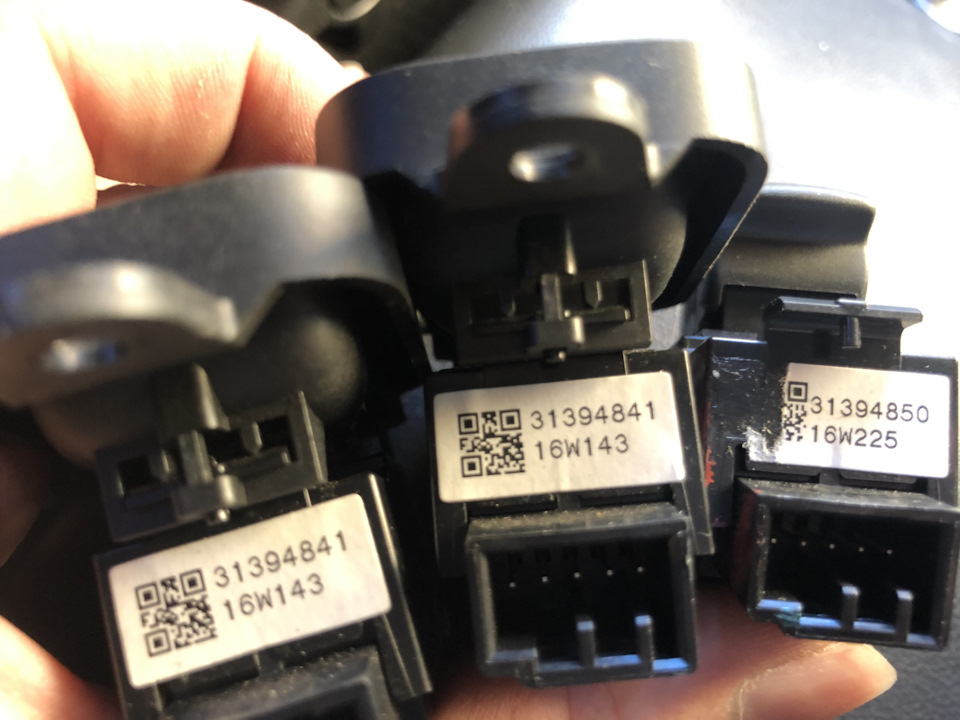 31394850 Кнопка стеклоподъёмника на пассажирской двери Volvo | Запчасти ...