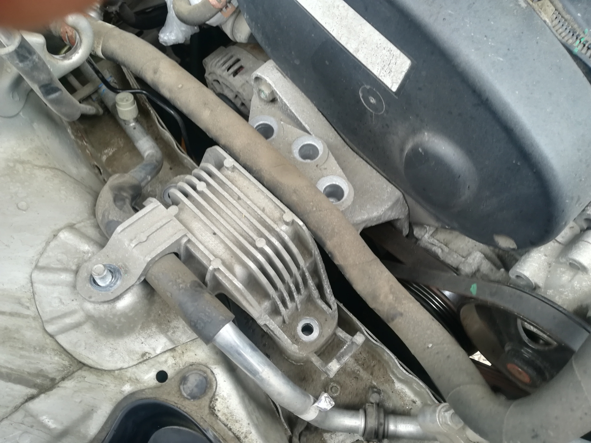 Замена трубки кондиционера — Chevrolet Cruze (1G), 1,8 л, 2011 года ...