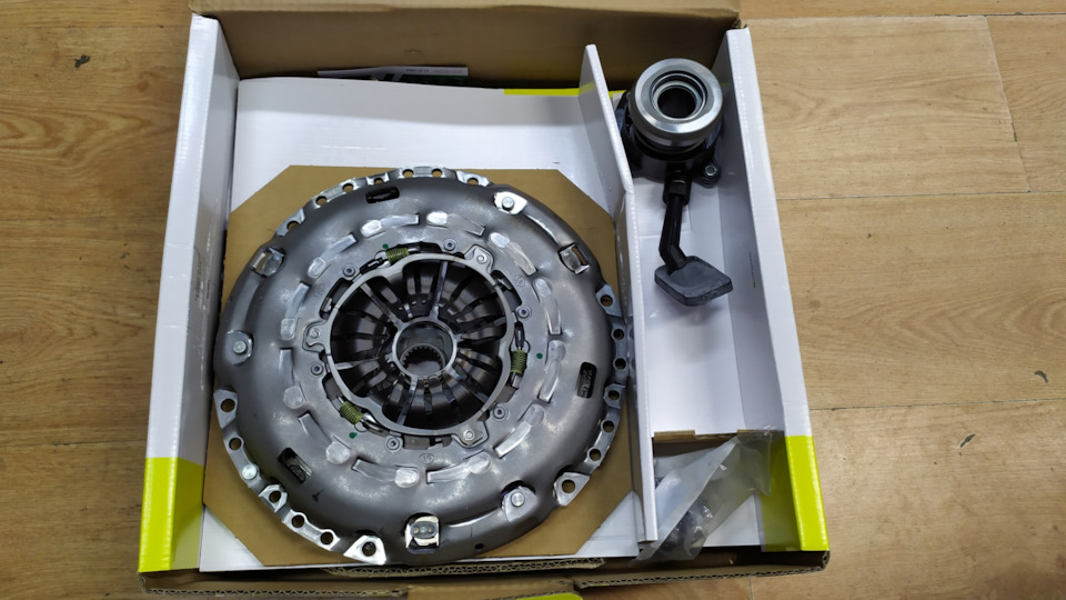 Комплект сцепления LUK 600005300 — Ford S-Max (1G), 2 л, 2006 года ...