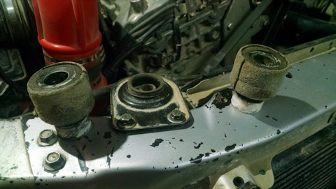 2133208000 Опора радиатора нижняя SSANGYONG SSANG YONG | Запчасти на DRIVE2