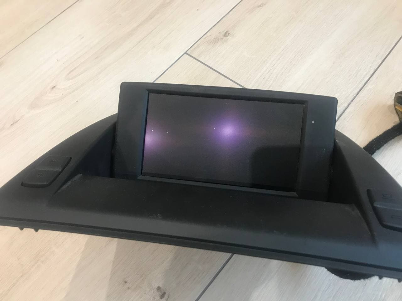 Щит передка, монитор, детали капота и кнопки стеклоподъемника — BMW 3 ...