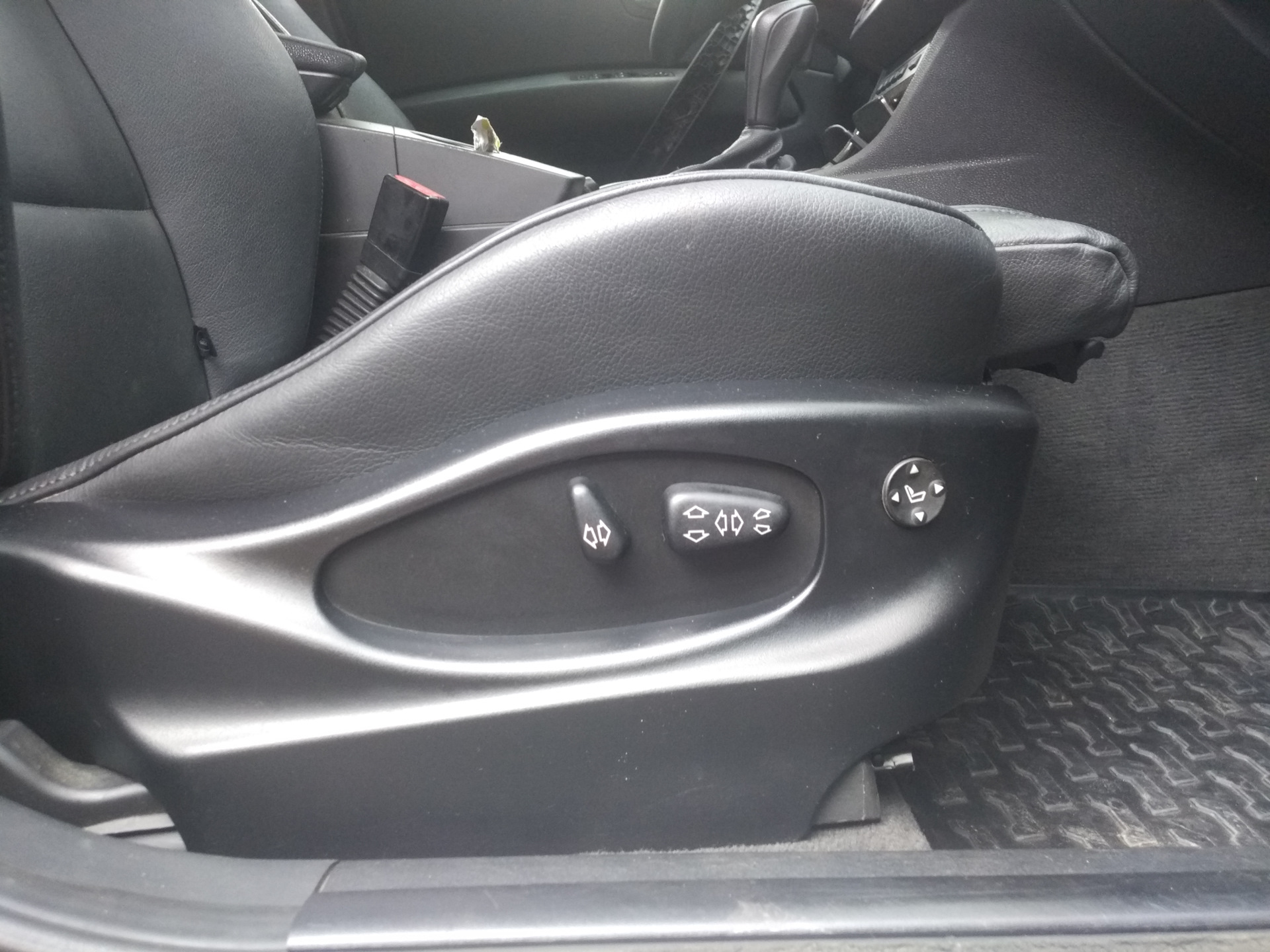 S488 Поясничная опора водителя и перед.пасс. — BMW X3 (E83), 3 л, 2005 ...