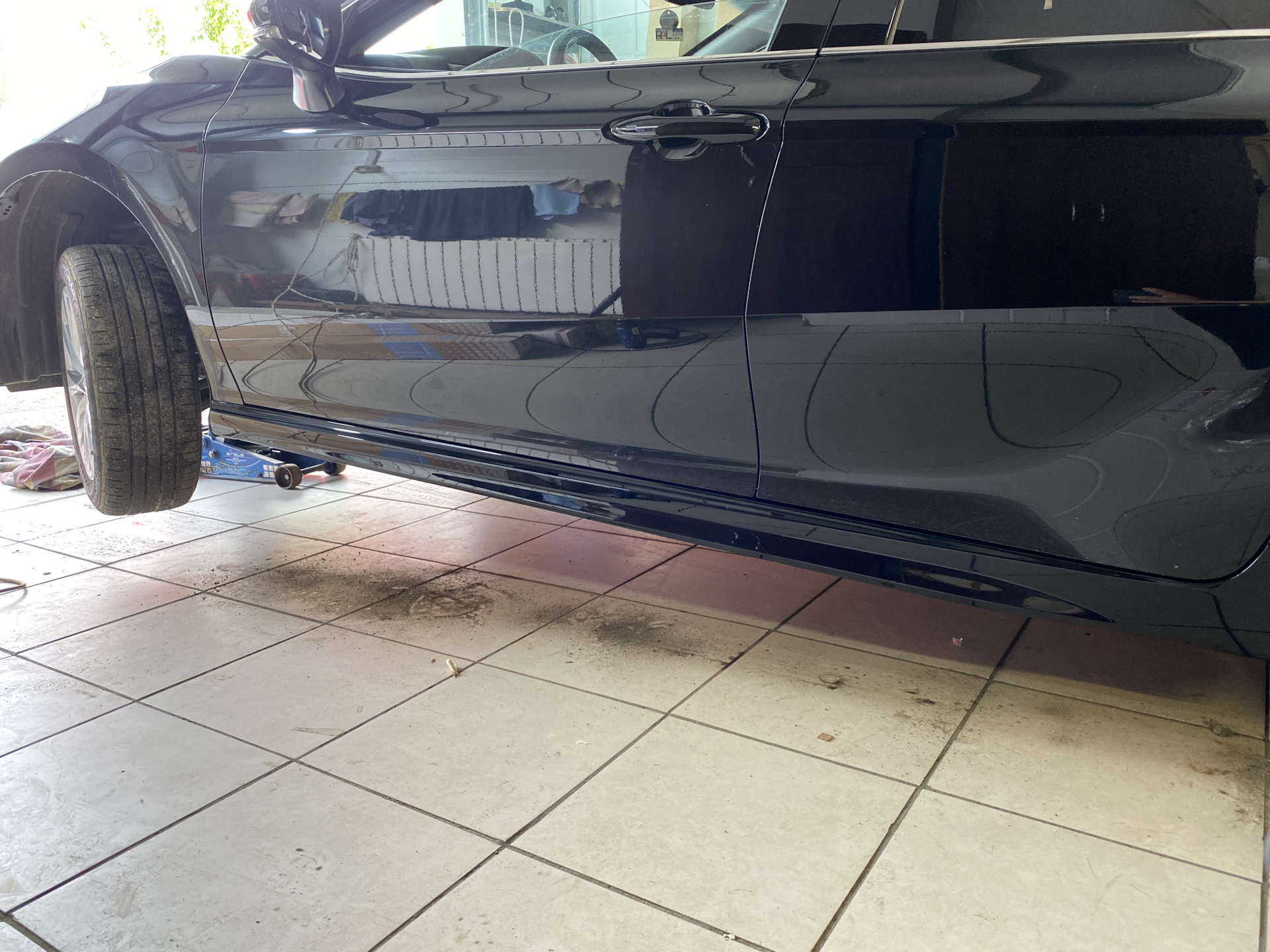 Пороги "XSE" на своём ЗАКОННОМ МЕСТЕ!😎 — Toyota Camry (XV70), 2,5 л ...