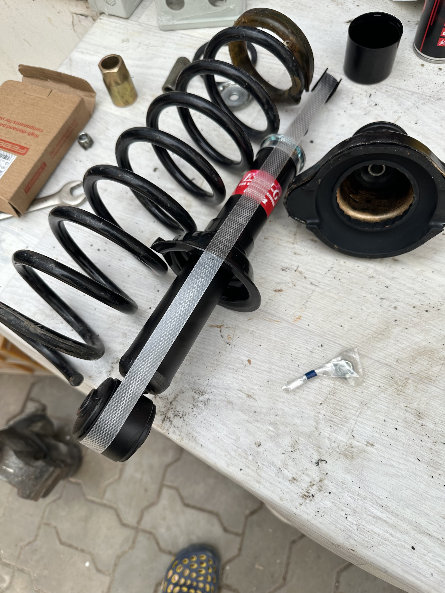 Замена задних амортизаторов 150мм — Mitsubishi Lancer X, 2 л, 2008 года ...