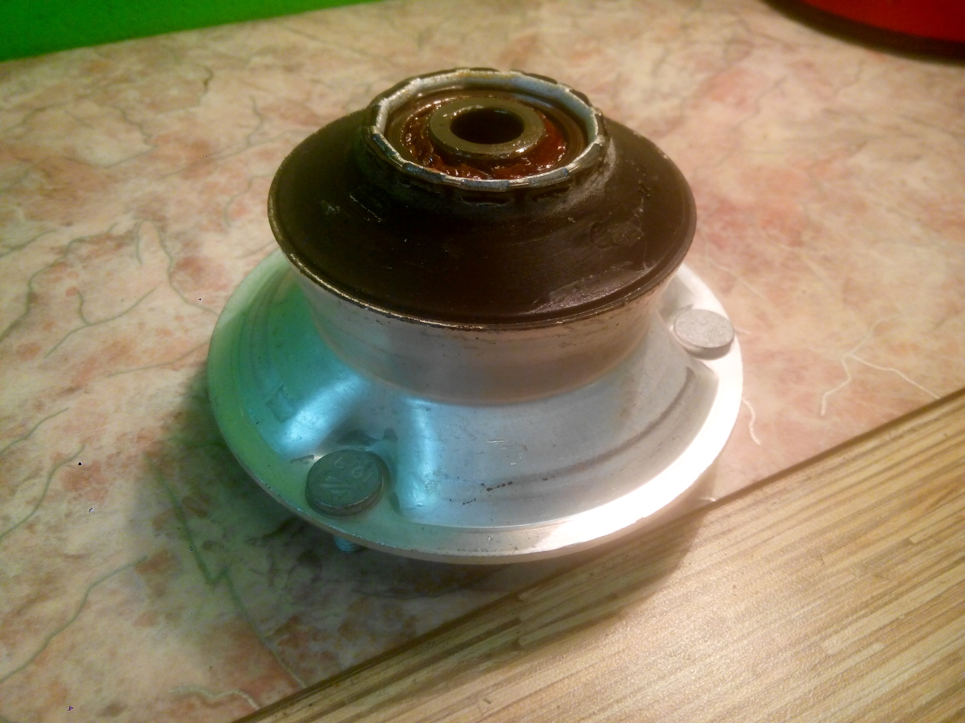 32_Замена передних амортизаторов — BMW 3 series (E46), 2 л, 1998 года ...