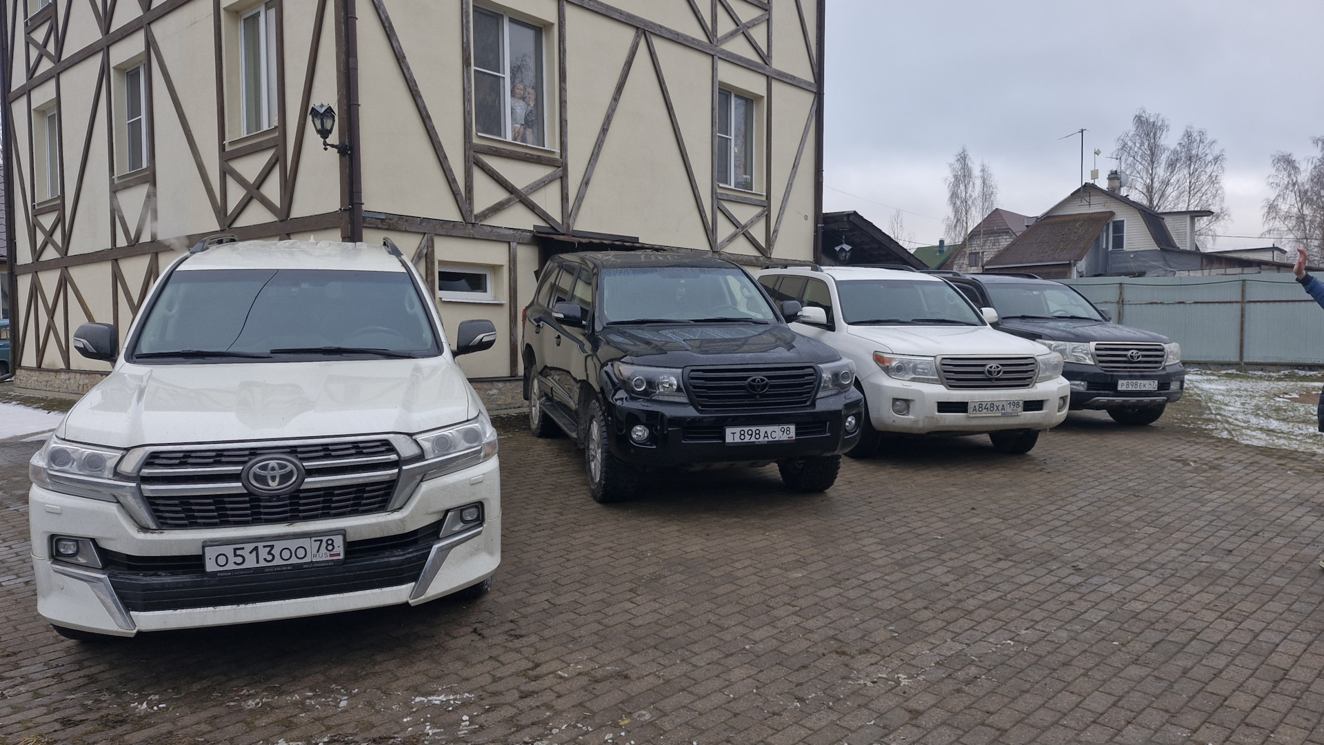 Миниклуб 200х. — Toyota Land Cruiser 200, 4,5 л, 2009 года | покупка машины | DRIVE2