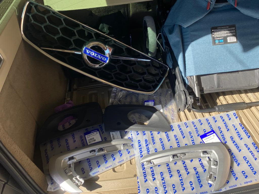 Приодел в рест MY 2014 — Volvo XC70 III, 2,4 л, 2011 года | стайлинг ...