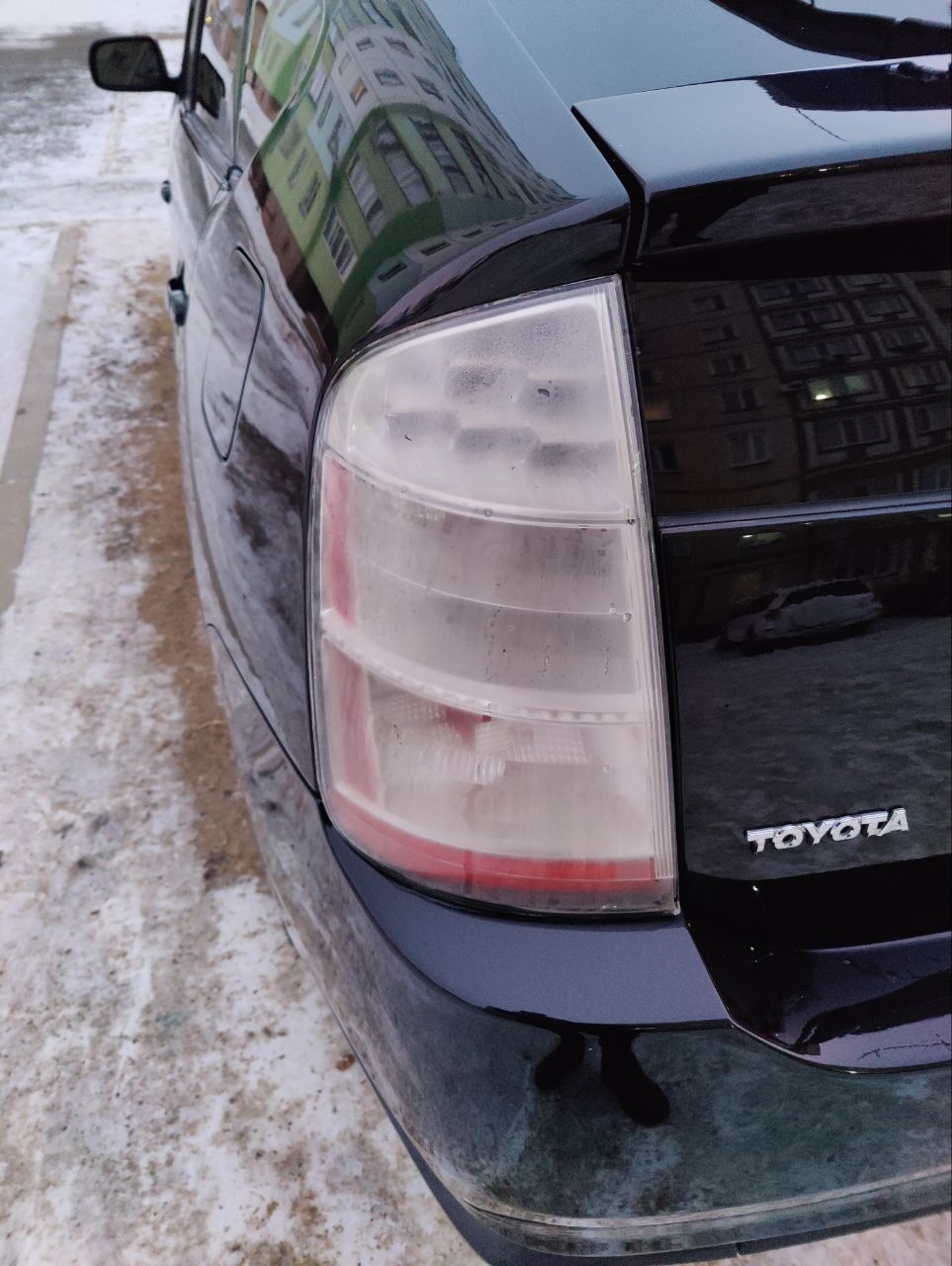 Замена задних фонарей — Toyota Prius (20), 1,5 л, 2008 года | кузовной ...