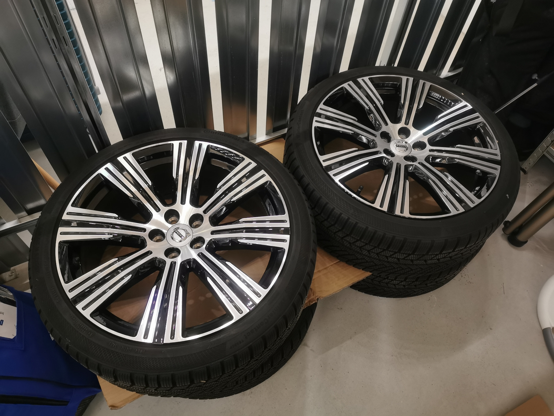 Новые зимние колеса r20 — Volvo V90 (2G), 2 л, 2016 года | колёсные ...