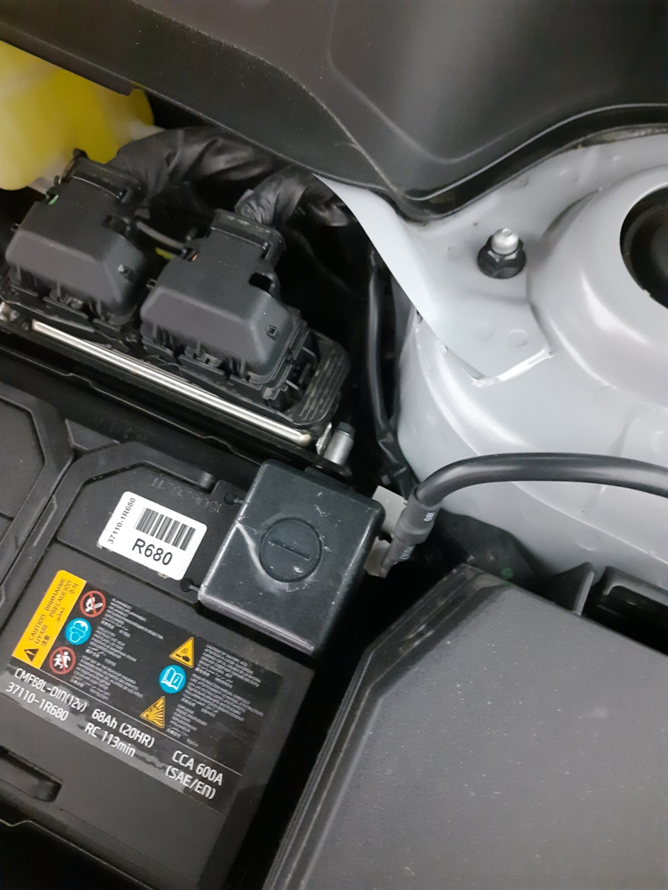 Крышка на минусовую клему Creta 2 — Hyundai Creta (2G), 2 л, 2022 года ...