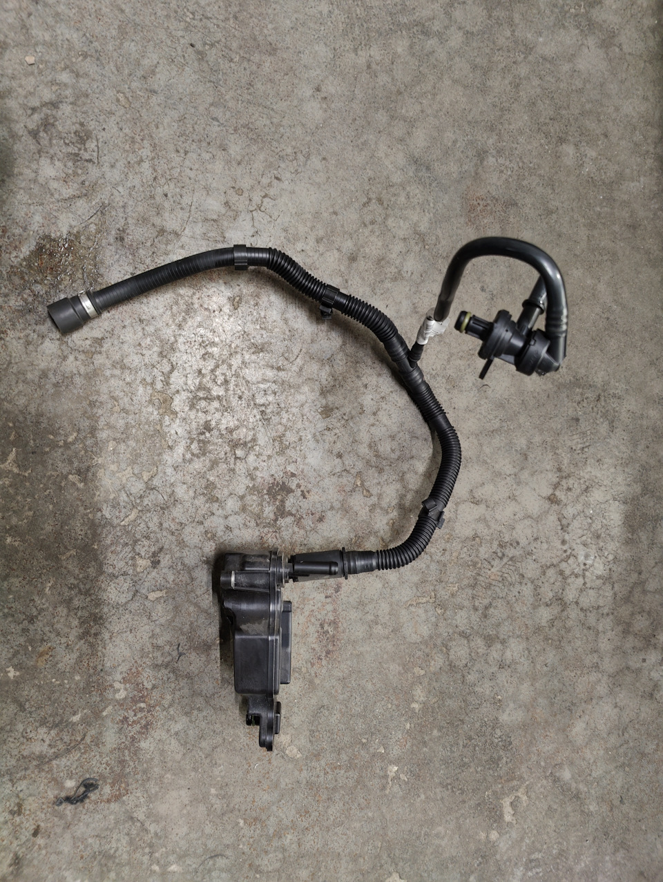 Ремонт: Замена клапана КВКГ — Mercedes-Benz B-Class (W246), 1,6 л, 2012 ...