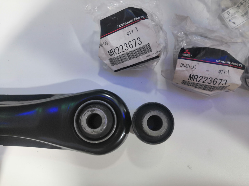 Замена рулевых наконечников — Mitsubishi Outlander (3G), 2,4 л, 2012 ...