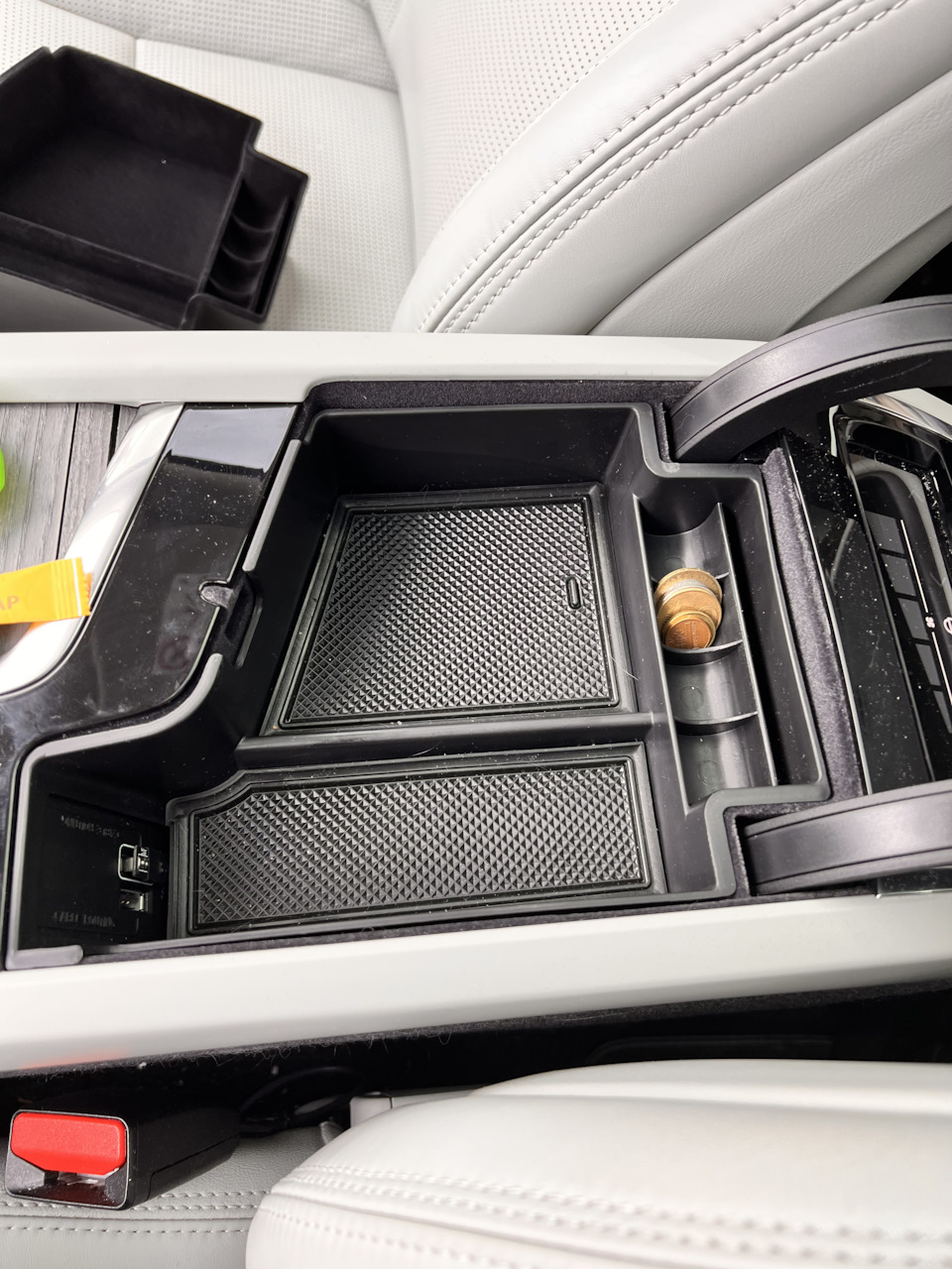 🧳Разделитель в подлокотник — Volvo XC90 (2G), 2 л, 2021 года ...