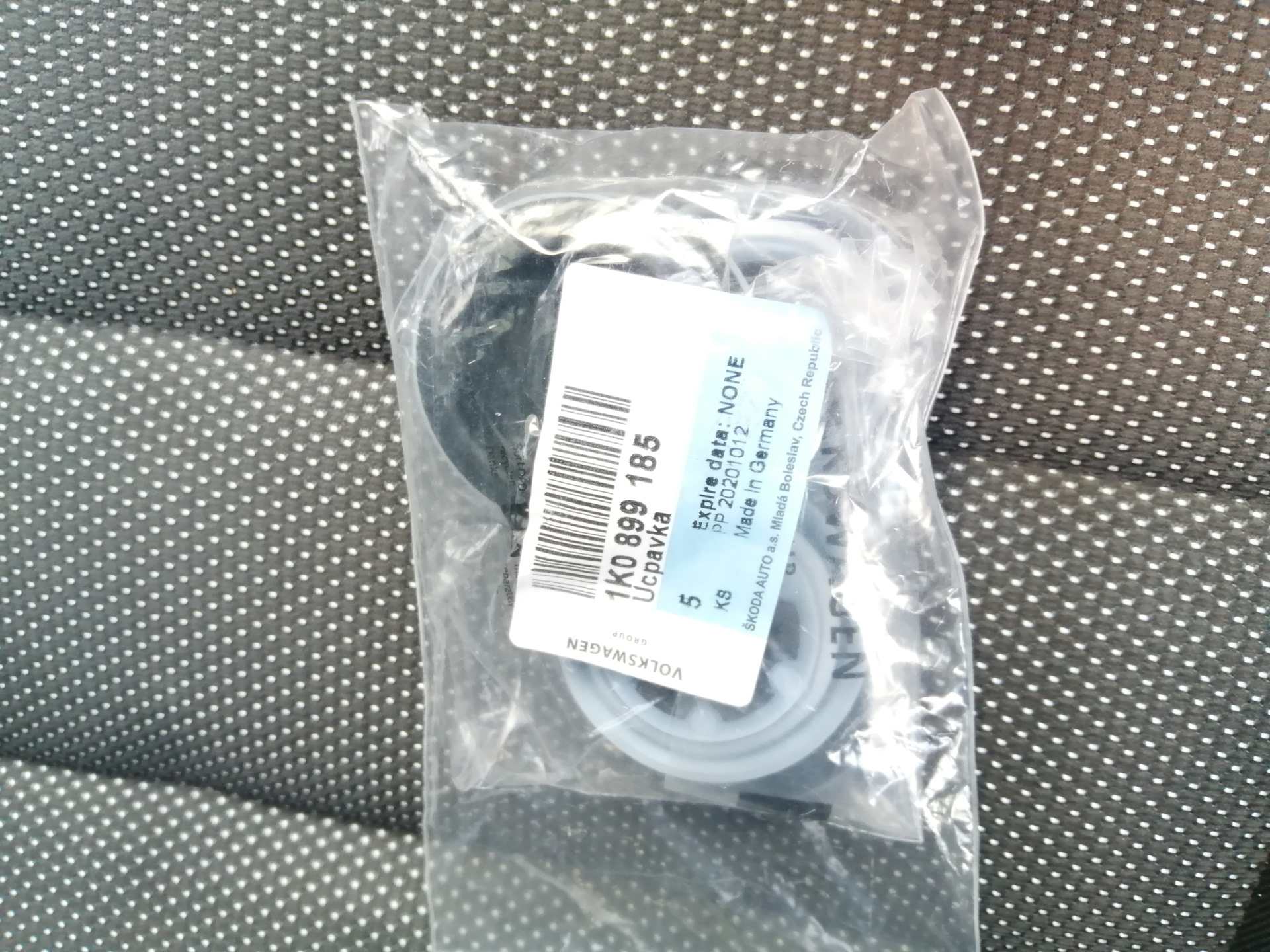 Заглушки дна багажника и днища порогов) — Skoda Fabia Combi Mk1, 1,2 л ...