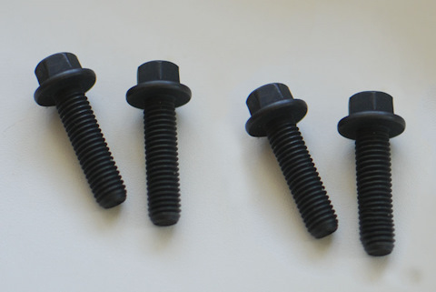 3902114 Болт головки топливного фильтра (ISLe) M8x1.25x30 с фланцевой ...