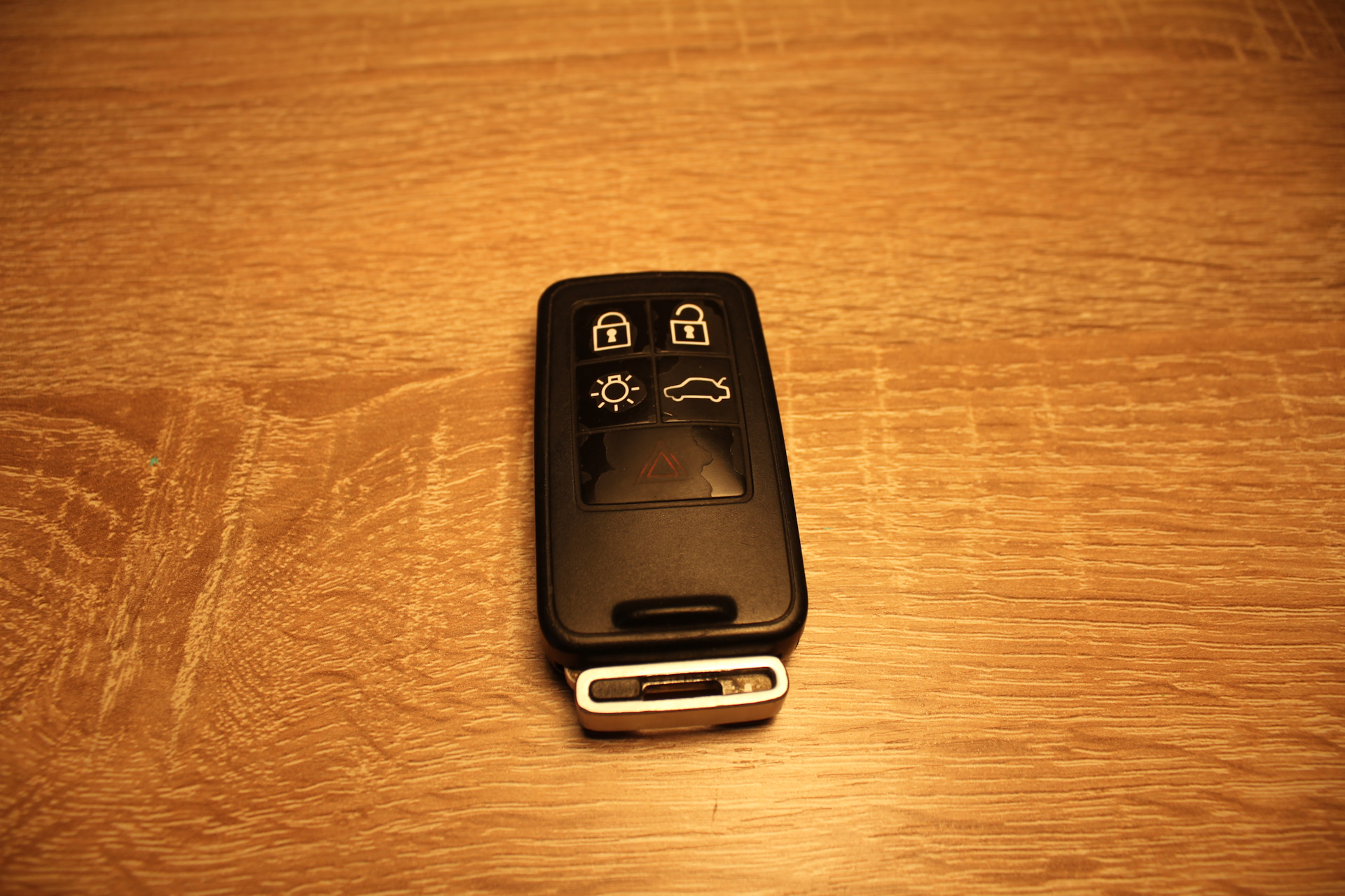 #55. Замена кнопок в брелке. — Volvo V70 III, 3,2 л, 2008 года | своими ...