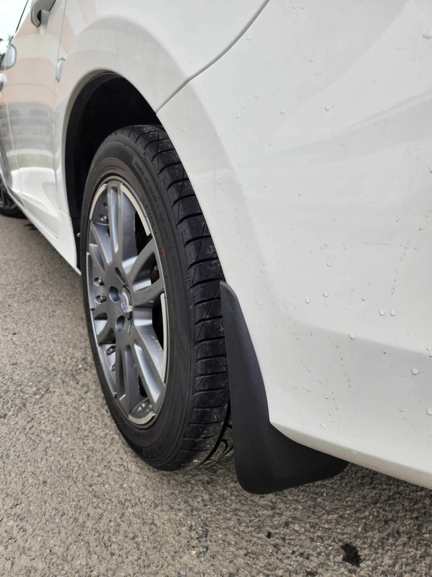 Установка IHU. Часть 2. + брызговики — Volvo S60 (2G), 2 л, 2014 года ...