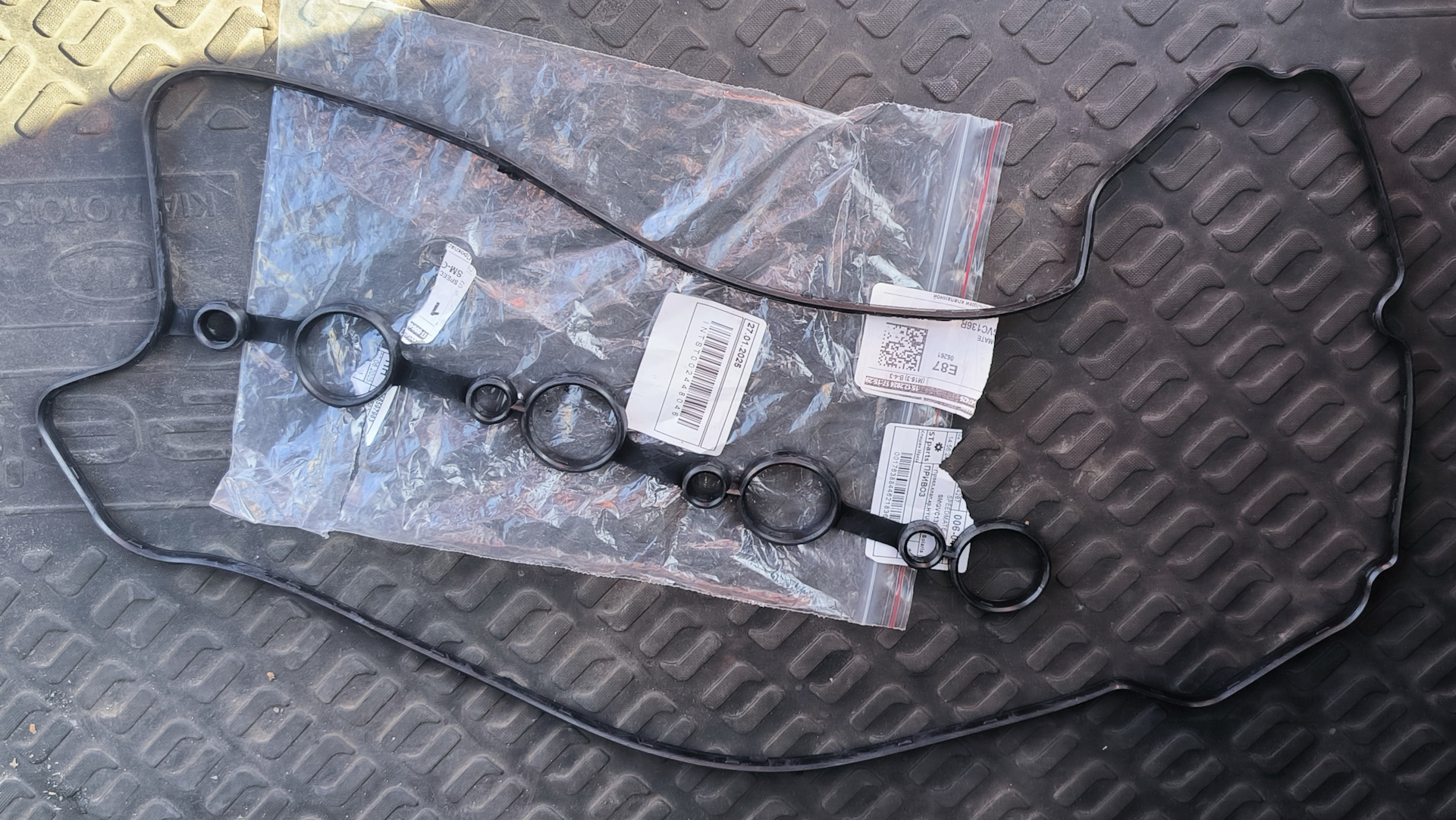 Замена прокладки клапанной крышки — KIA Ceed SW (2G), 1,6 л, 2013 года ...