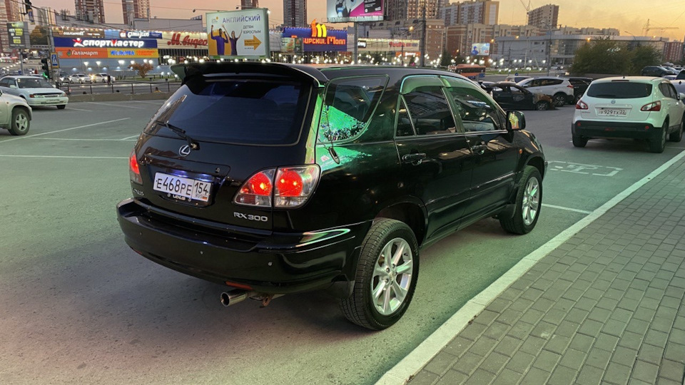 Lexus RX (1G) 3.0 бензиновый 2001 | Black на DRIVE2