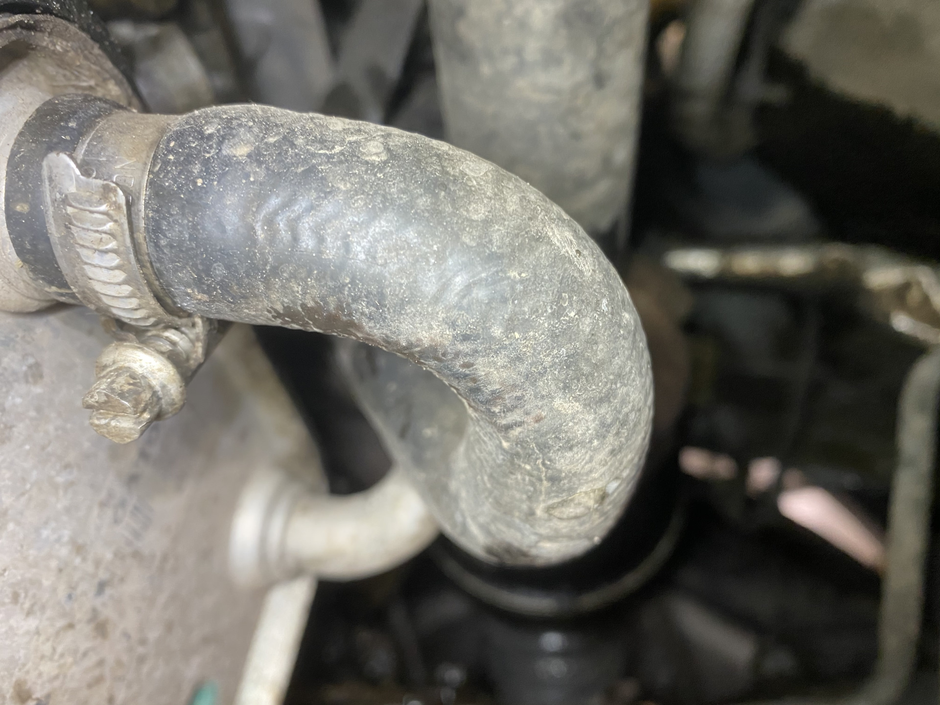 Замена антифриза, бачка и крышки — Volvo XC90 (1G), 2,5 л, 2008 года ...