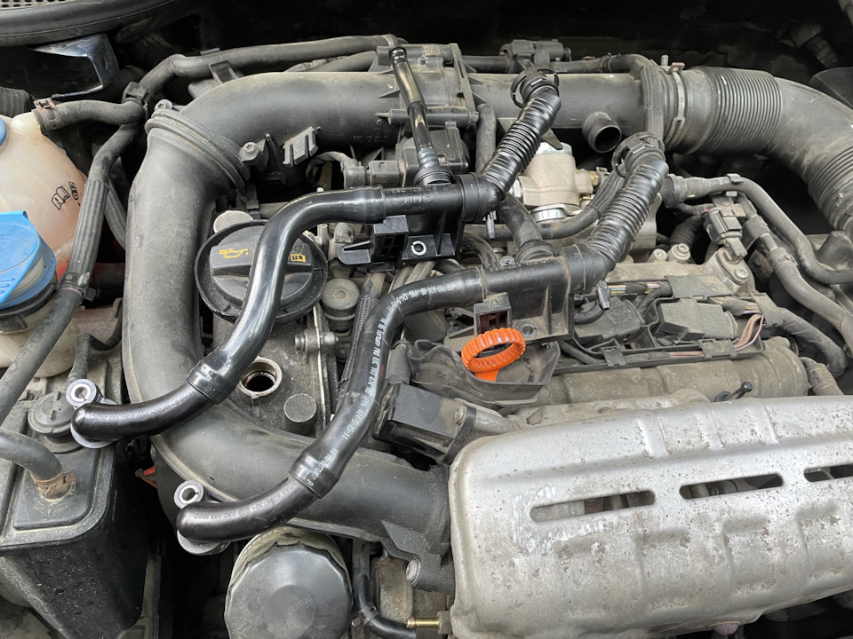 Замена трубки вкг — Volkswagen Scirocco (3G), 1,4 л, 2011 года ...