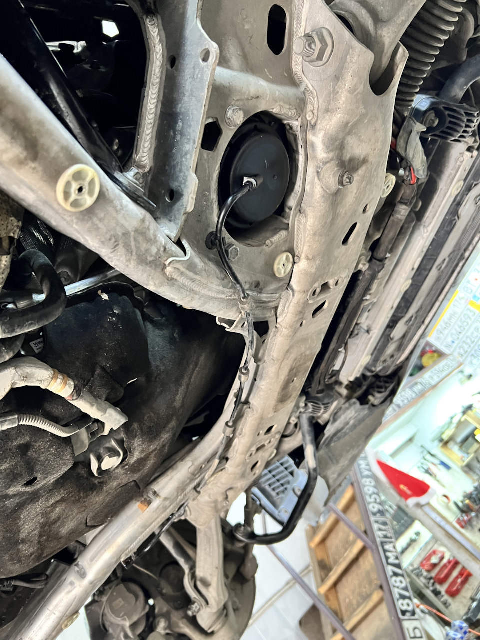 Замена подушек двс — BMW 5 series (G30), 2 л, 2017 года | визит на ...