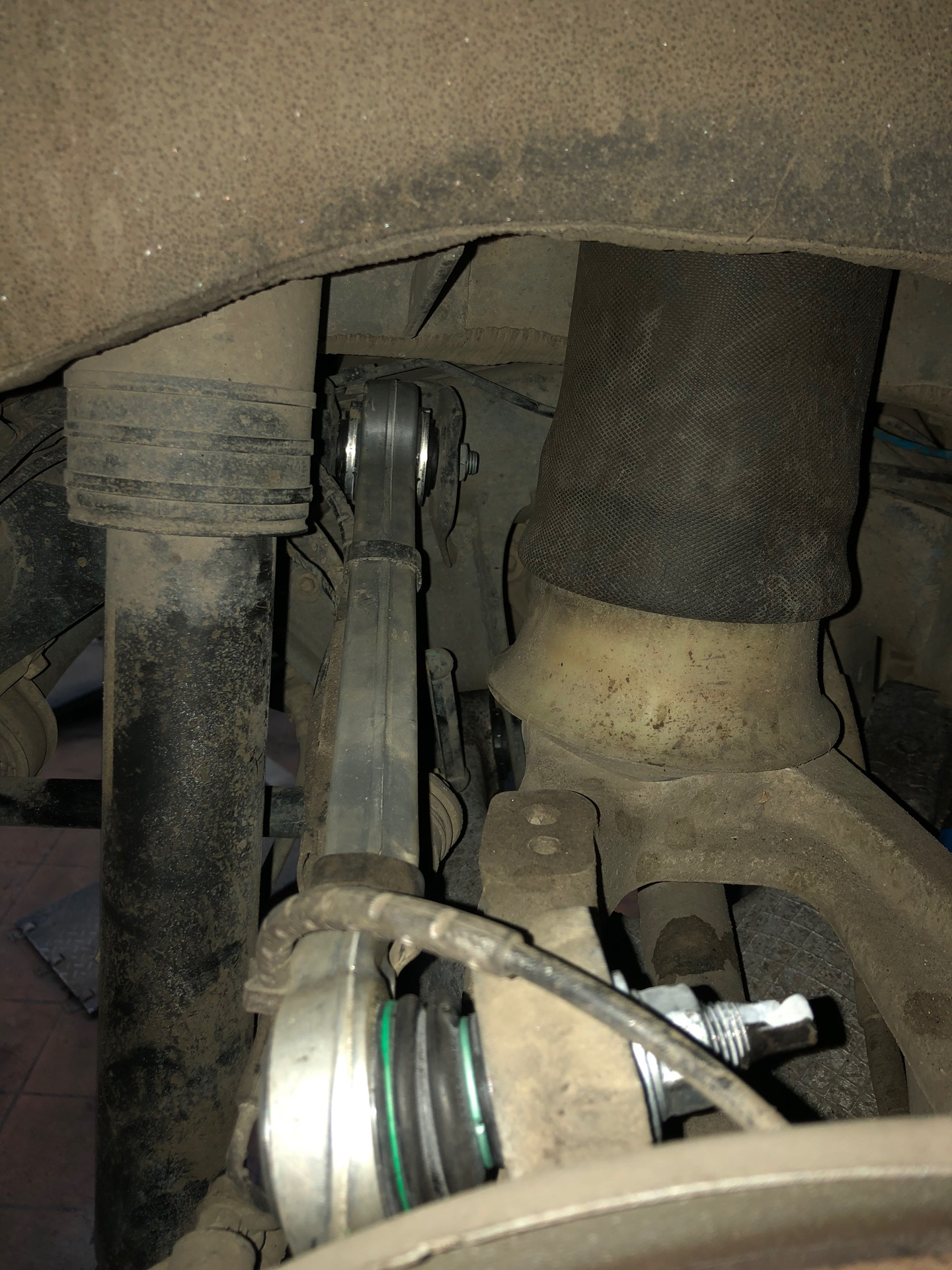 Задняя подвеска. — BMW X6 (E71/E72), 3 л, 2010 года | визит на сервис ...