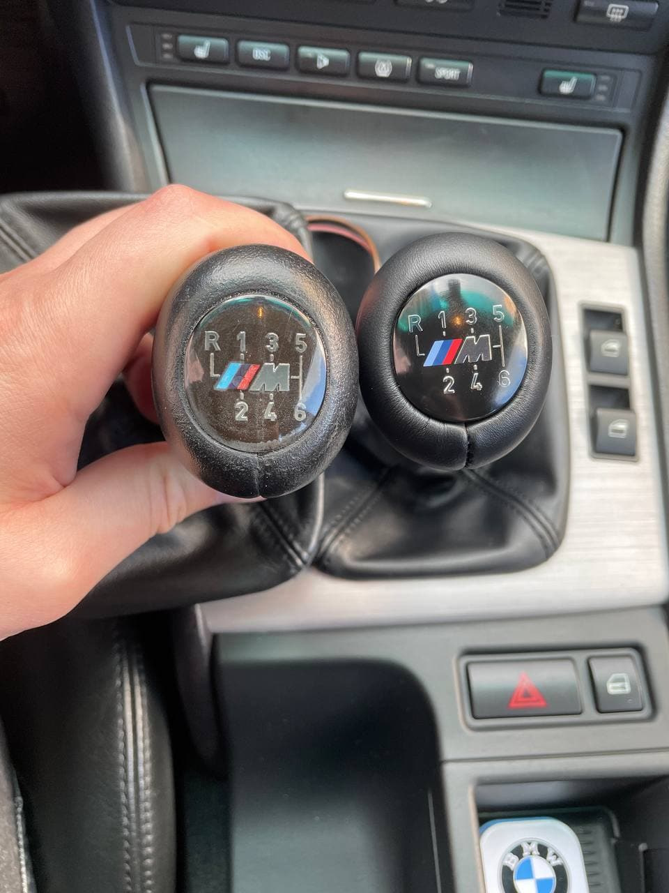 Ручка КПП. Наклаадки на стойки и ТО — BMW M3 Coupe (E46), 3,2 л, 2003 ...