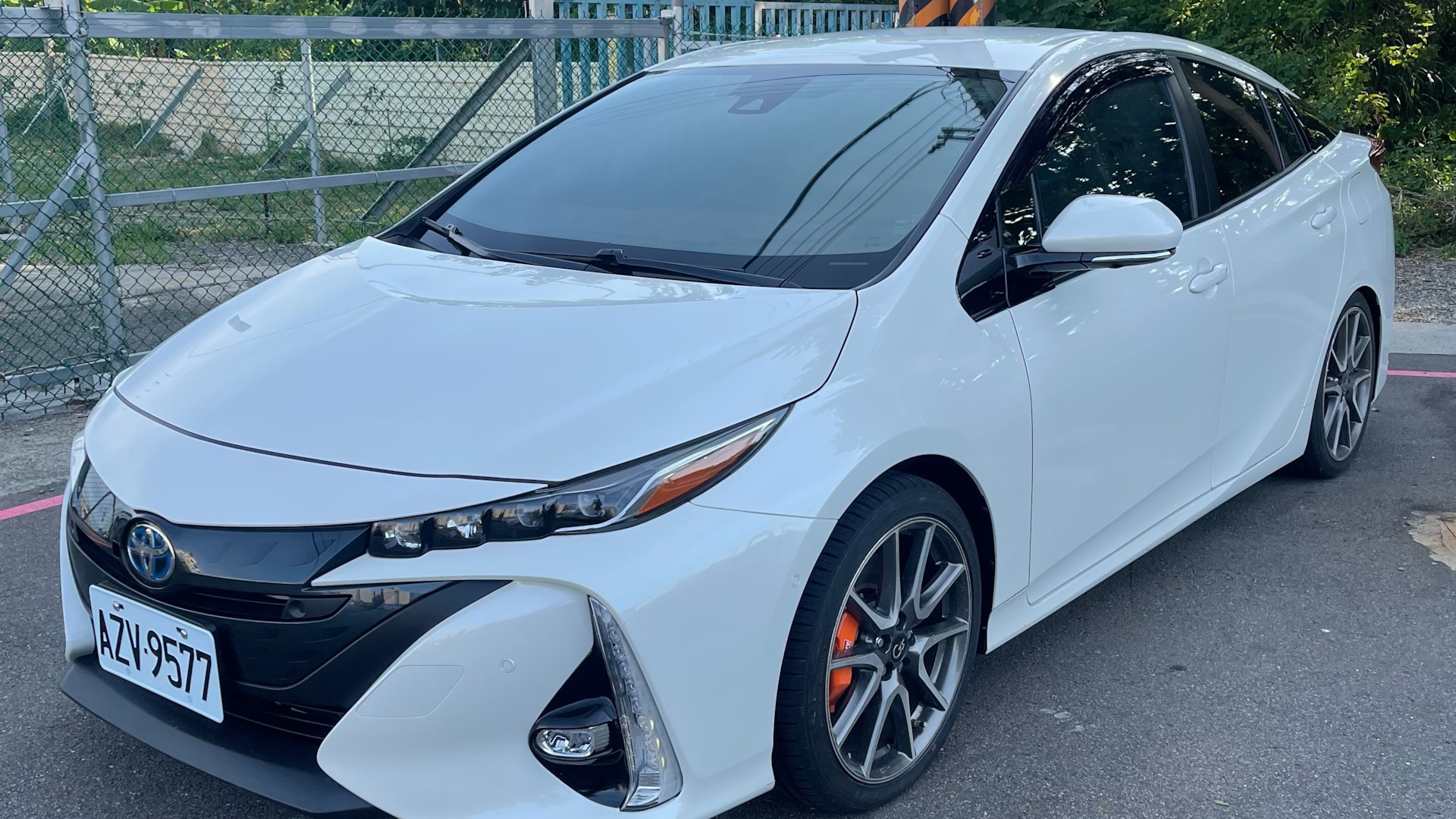 Toyota Prius (50) 1.8 гибридный (Plug-in) 2017 | zvw50 на DRIVE2