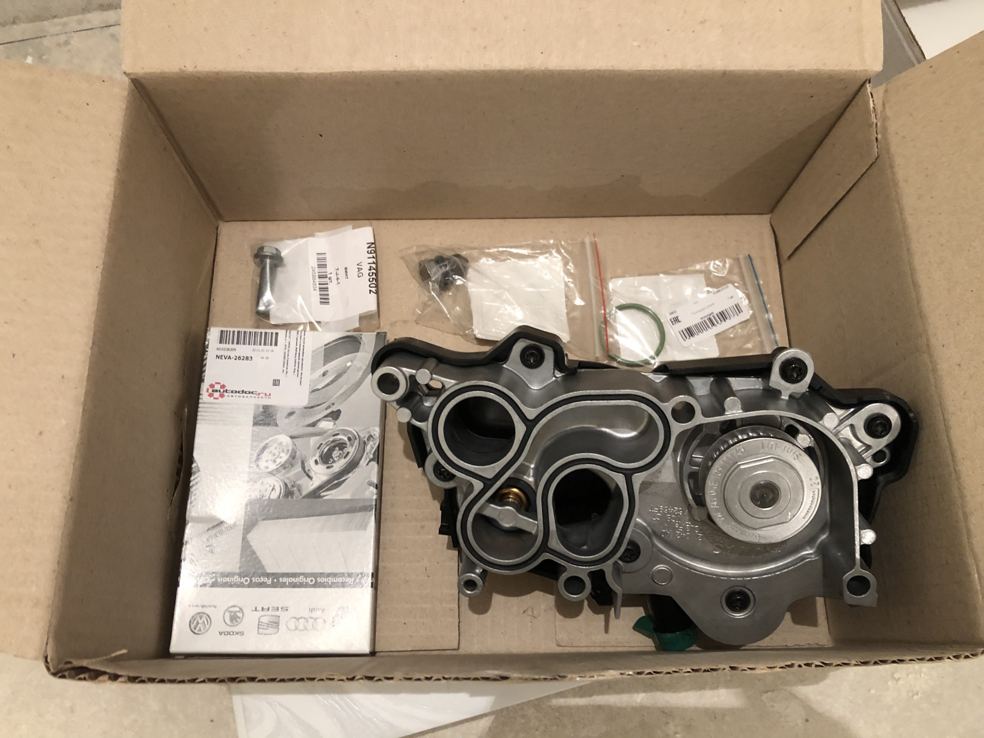 Её величество Помпа (замена) ⚒ — Volkswagen Polo Sedan, 1,6 л, 2016 ...