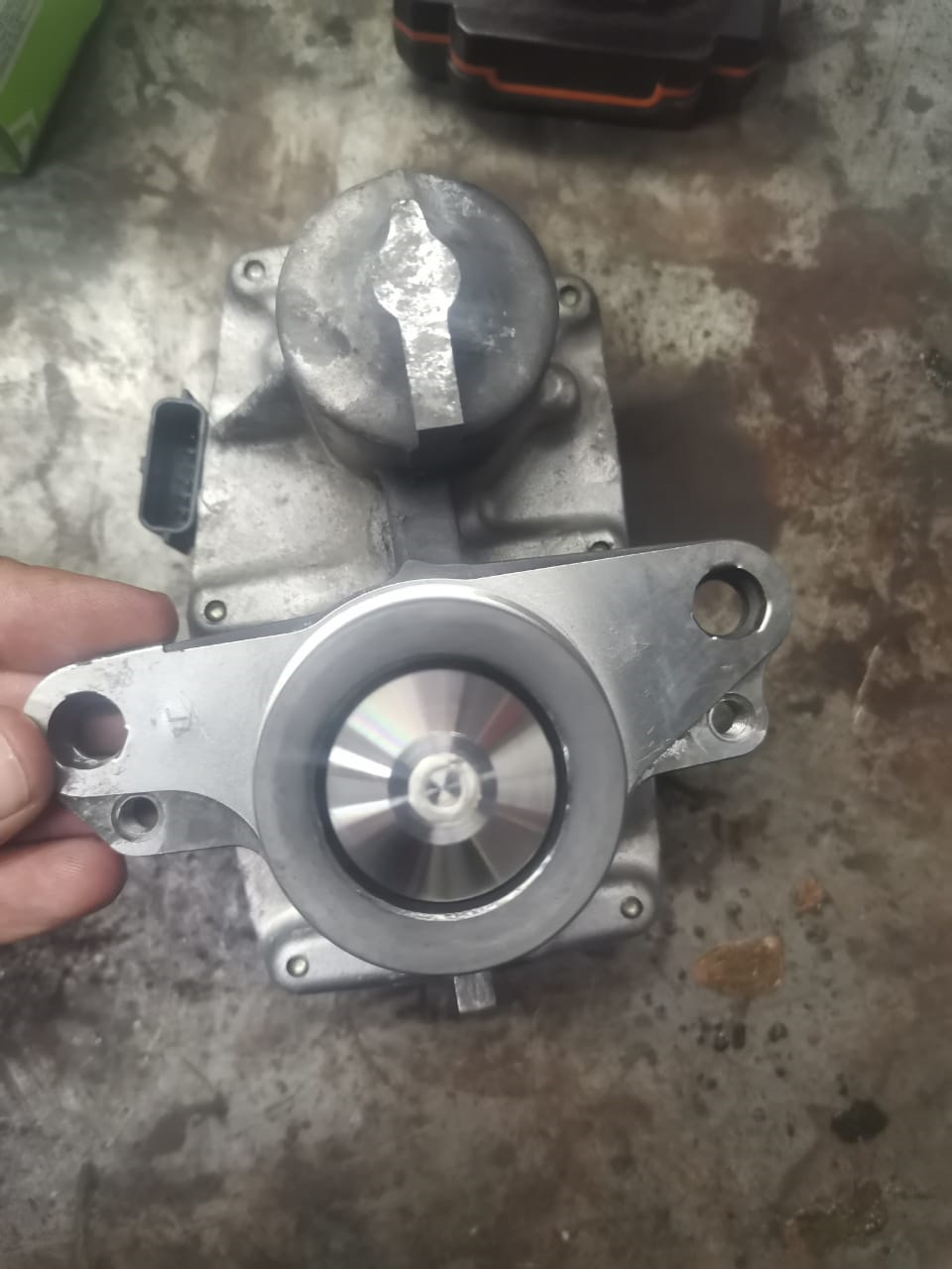 R9M Чистка дроссельной заслонки и клапана EGR — Nissan X-Trail III (t32 ...