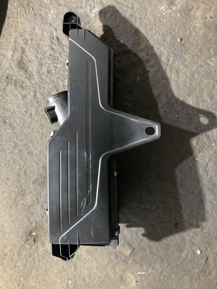 13717597582 Глушитель шума всасывания воздуха BMW | Запчасти на DRIVE2