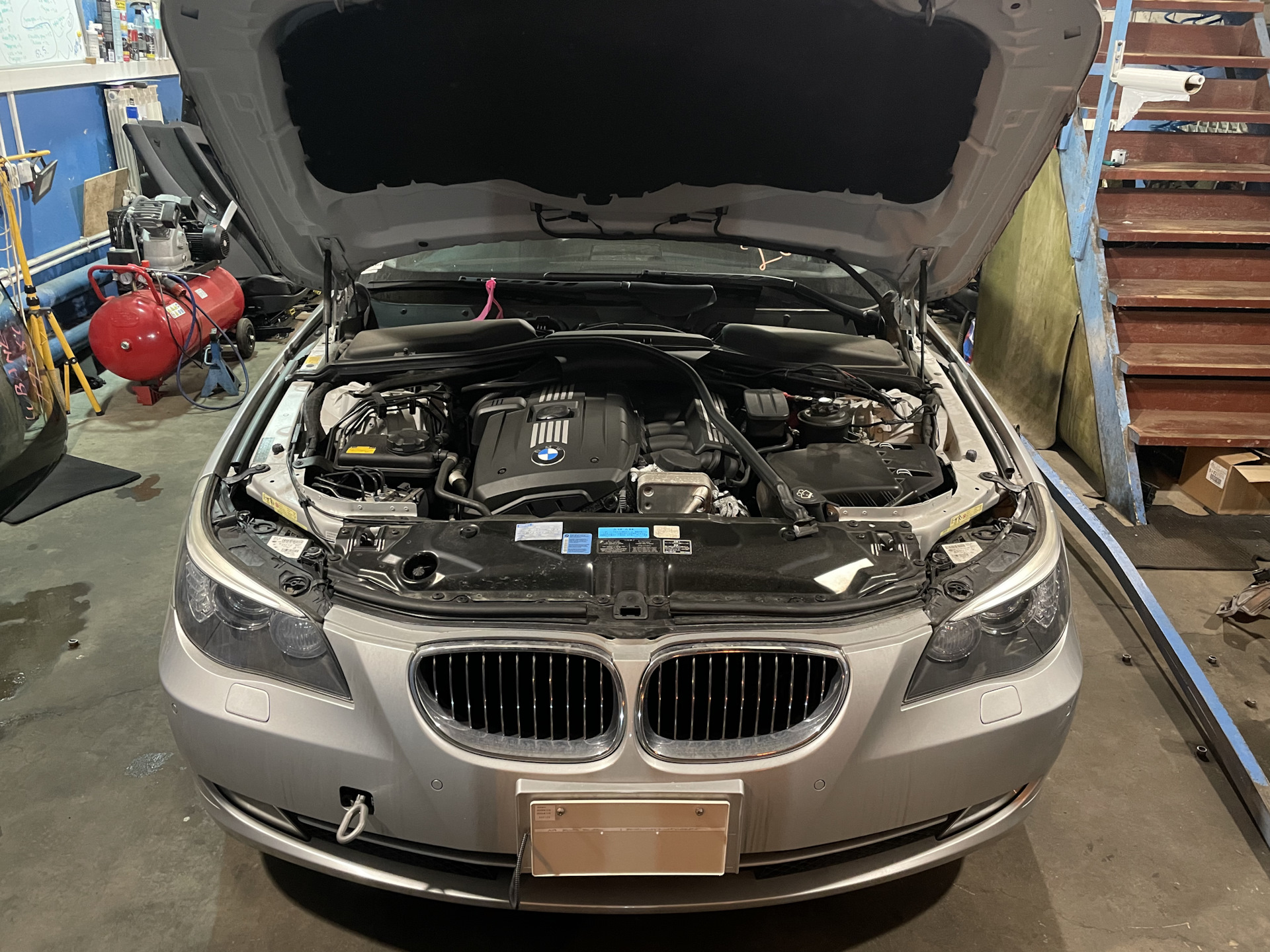 Барыги пост😁 — BMW 5 series (E60), 2,5 л, 2006 года | просто так | DRIVE2