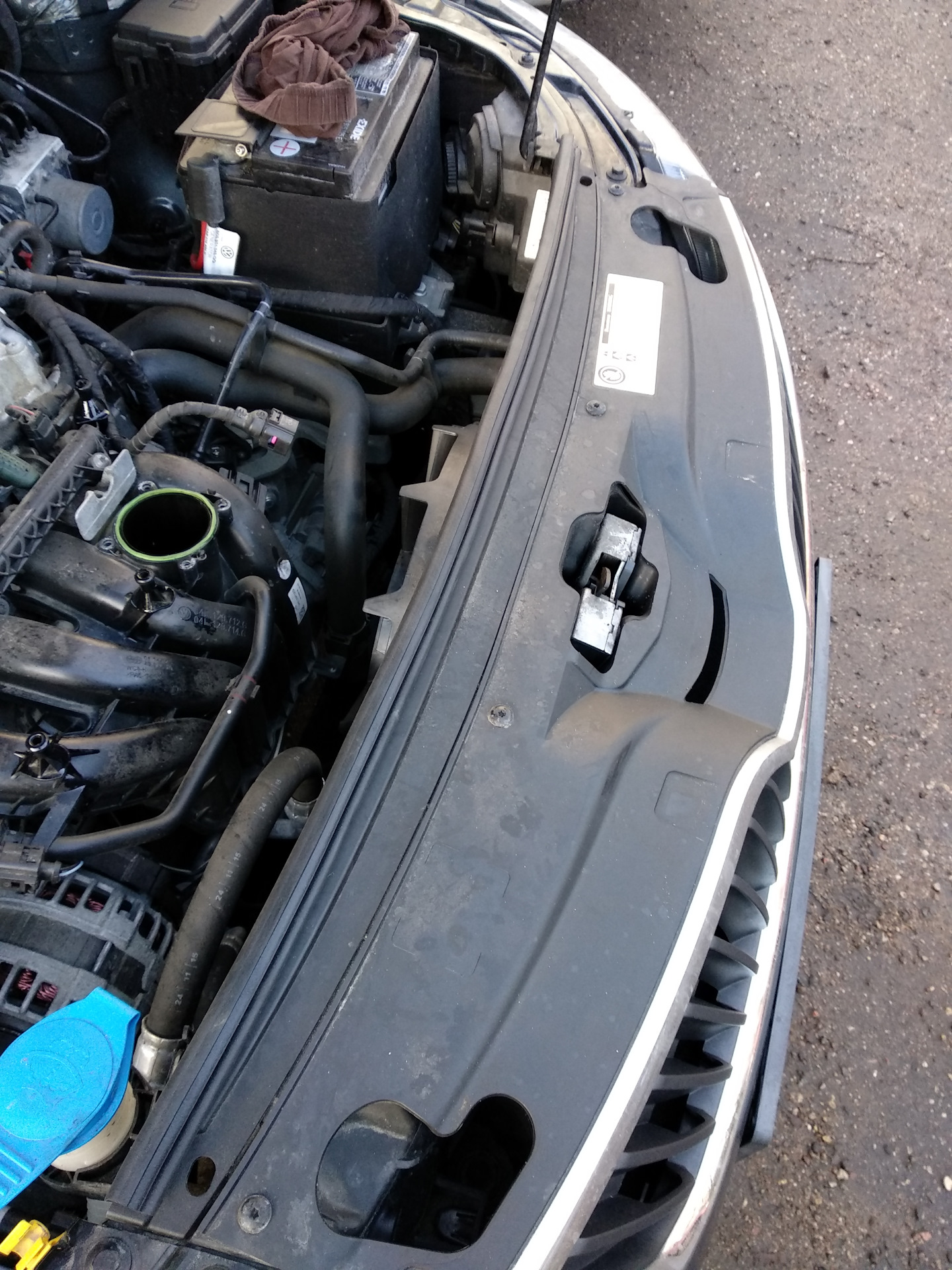 Дроссельная заслонка и мелочи — Skoda Rapid (1G), 1,6 л, 2016 года ...